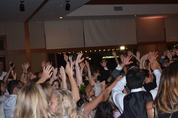 Wedding at the Coronado Community Center in Summertime